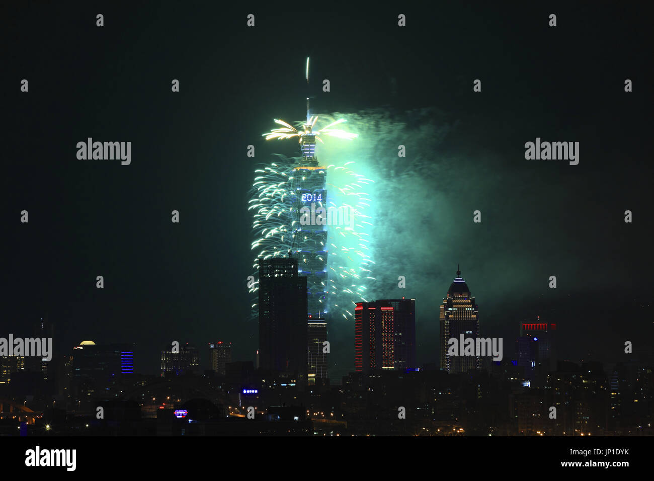Taipei 101 fireworks hi-res stock photography and images - Alamy