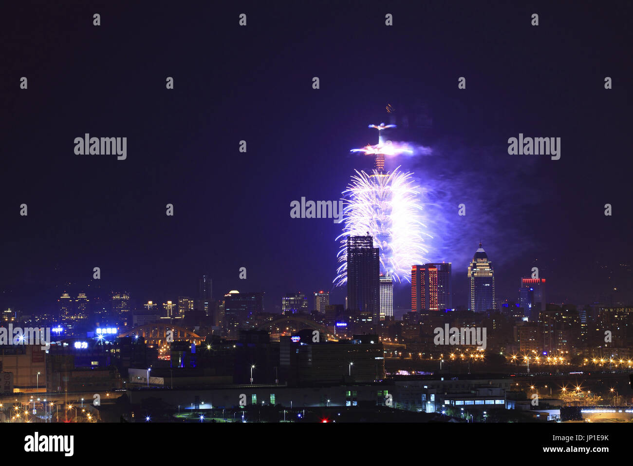 Taipei 101 fireworks hi-res stock photography and images - Alamy