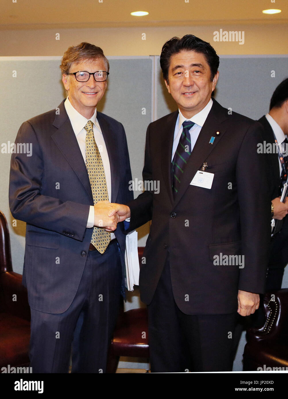NEW YORK, United States - Japanese Prime Minister Shinzo Abe (R) and ...