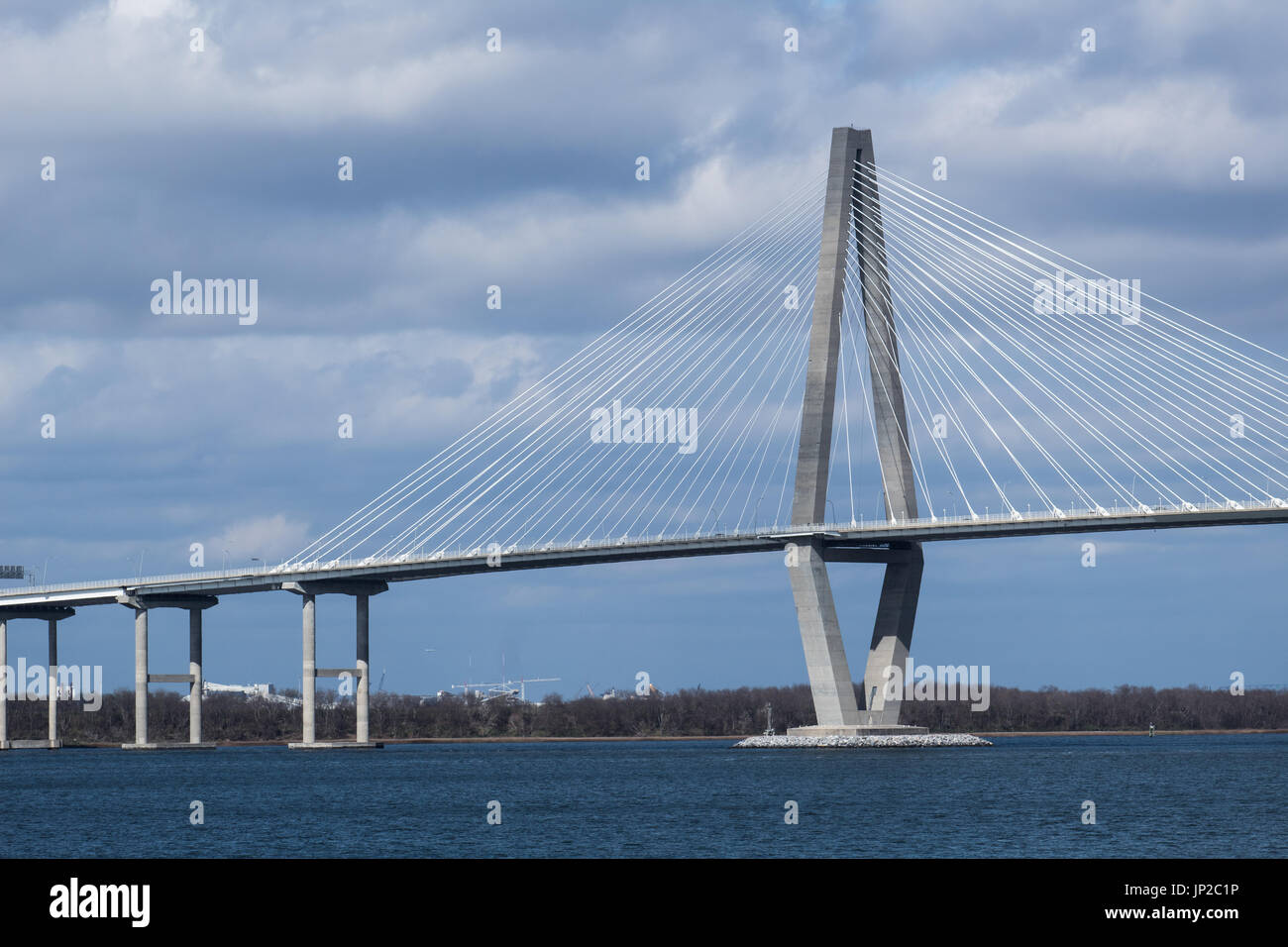 Charleston south carolina bridge hi-res stock photography and images ...