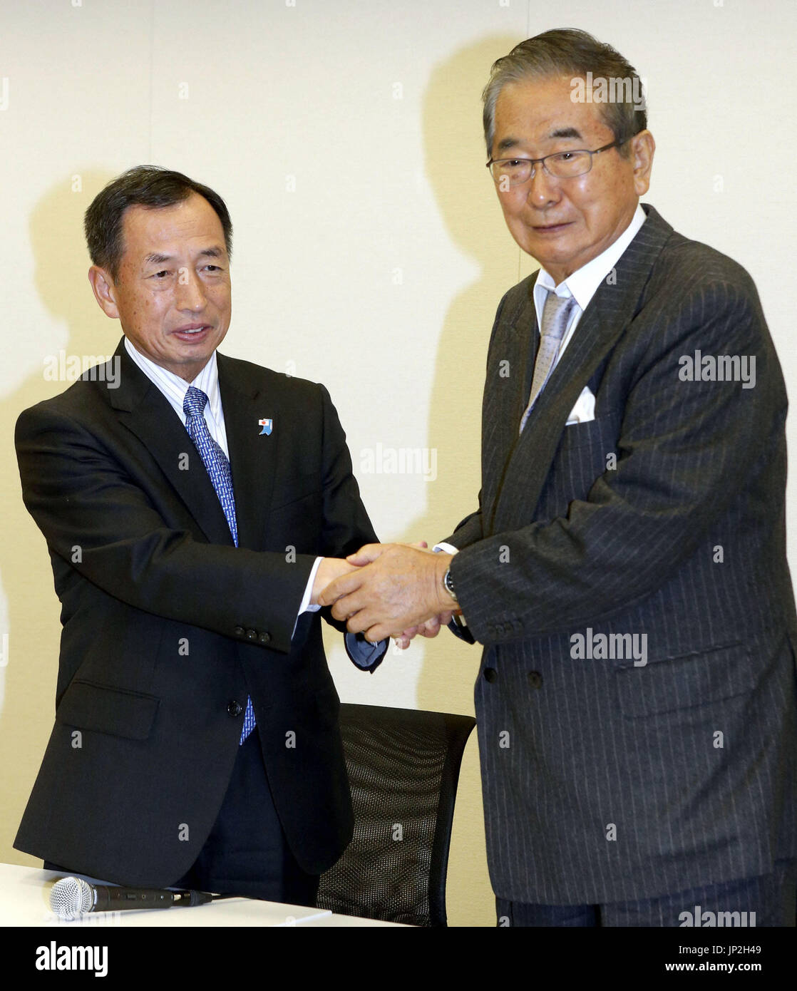 TOKYO, Japan - Former Air Self-Defense Force chief Toshio Tamogami (L ...