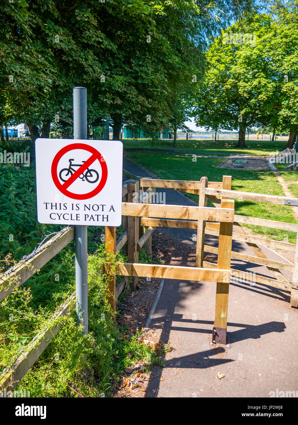 Entrance from the Thames Path, Dorney Lake, Eton College, Windsor ...