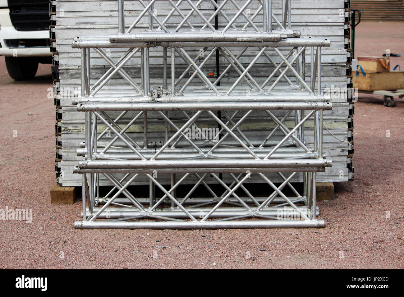 Details for the assembly of metal structures in the form of a scene ...