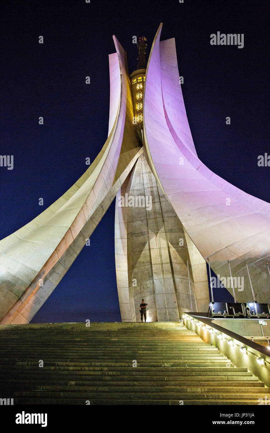 Martyrs' memorial, algiers hi-res stock photography and images - Alamy