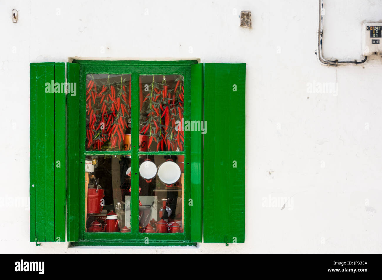 Hanging through hi-res stock photography and images - Alamy