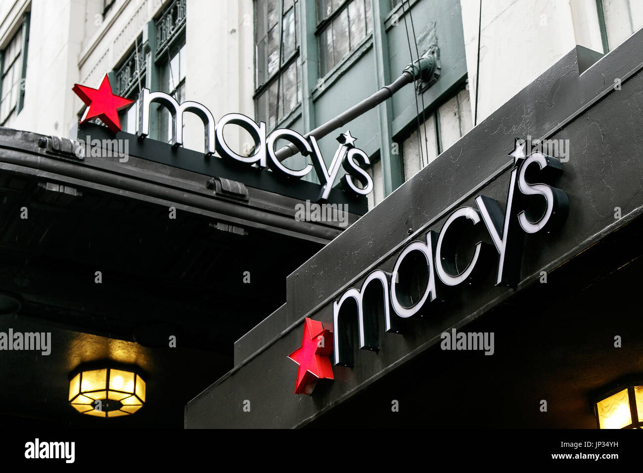 Macys logo hi-res stock photography and images - Alamy