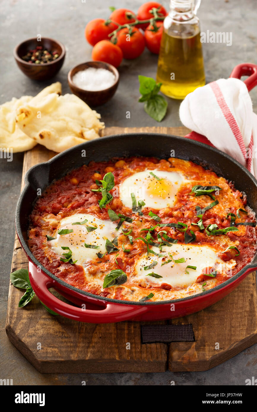 Shakshuka libyan cuisine hi-res stock photography and images - Alamy