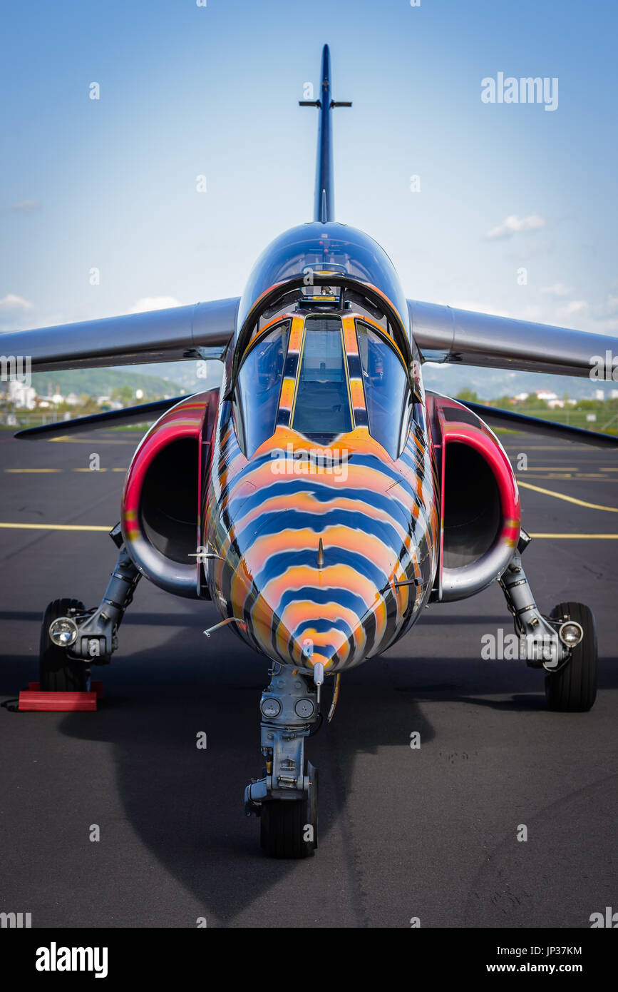Cockpit view fighter jet hi-res stock photography and images - Alamy