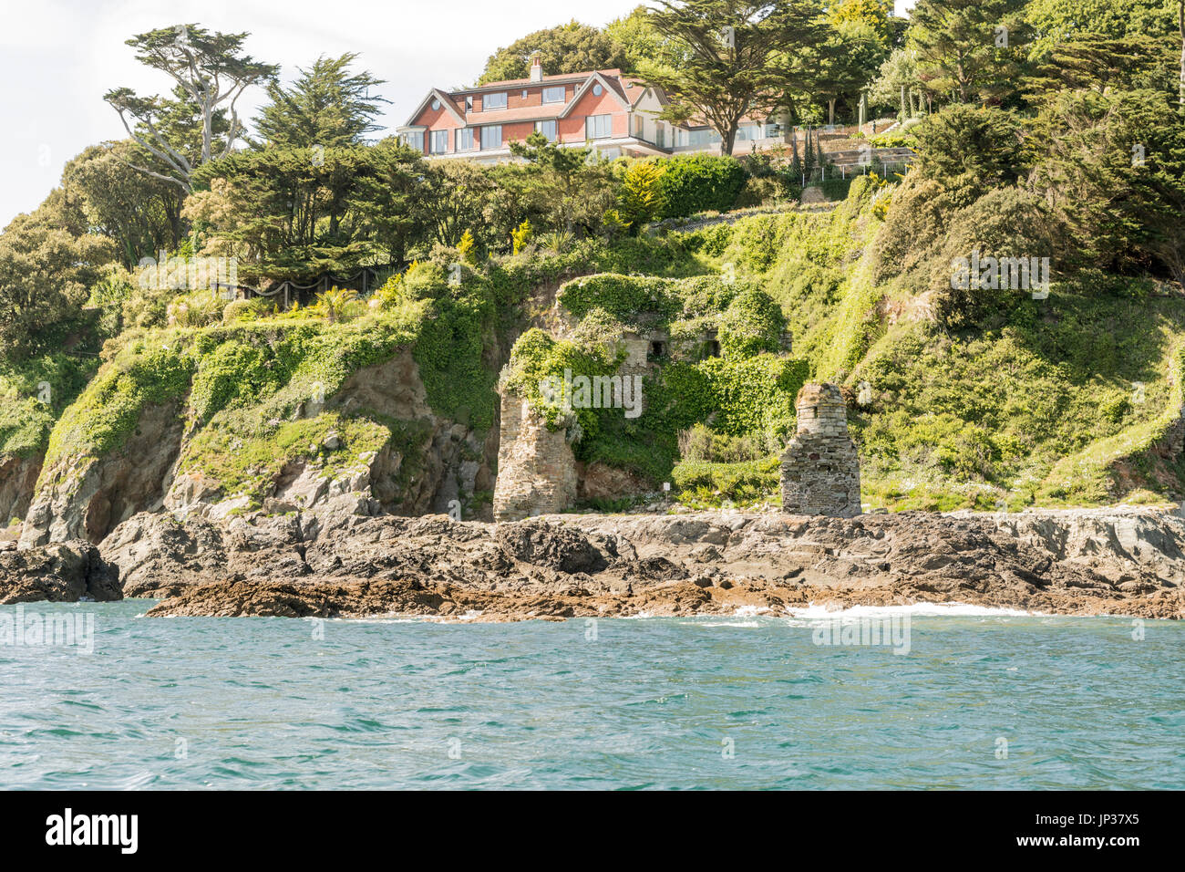 The ruins of Salcombe Castle / Fort Charles - Salcombe, Devon, UK Stock ...