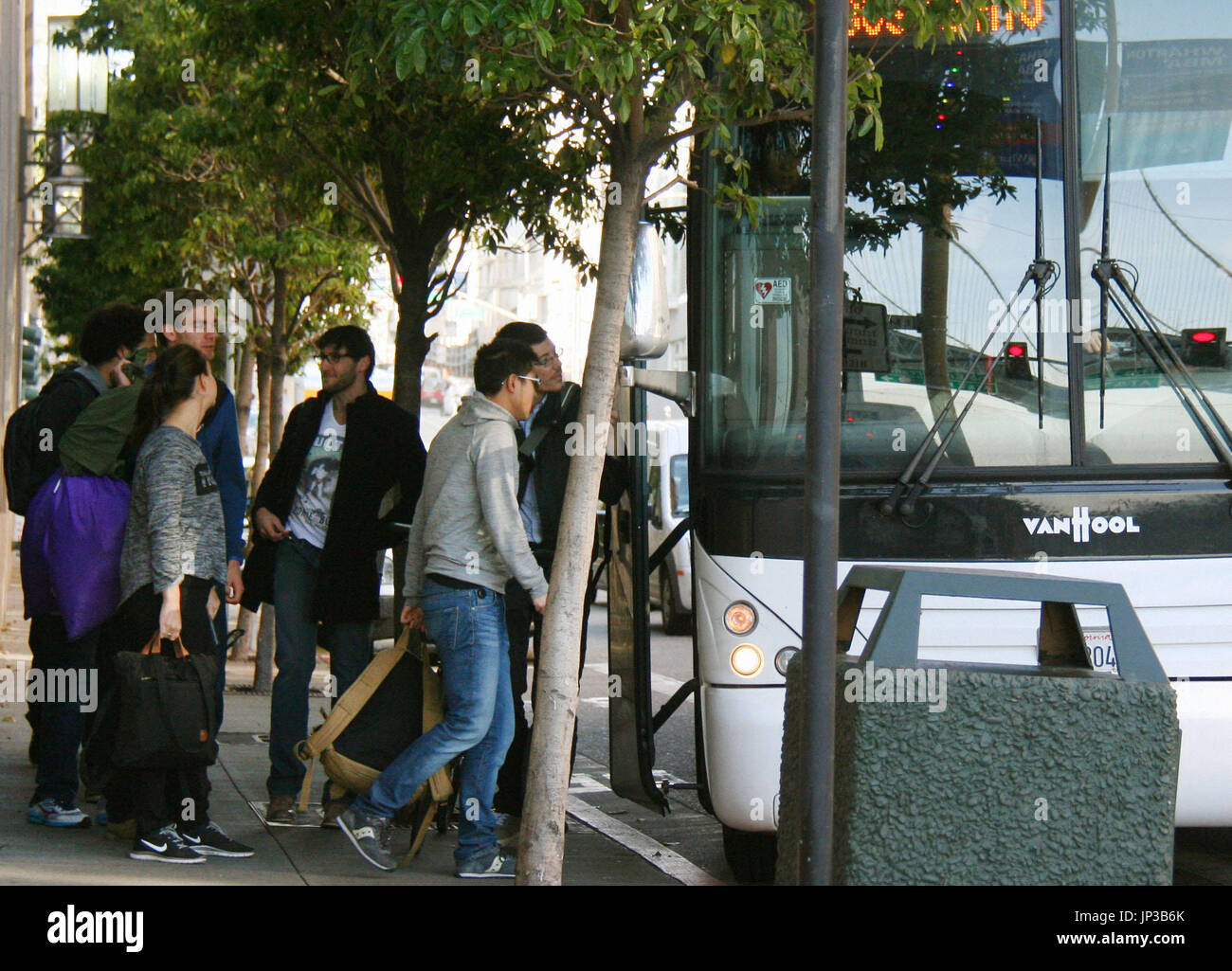 SAN FRANCISCO, United States - Employees get on a Google Inc. commuter ...