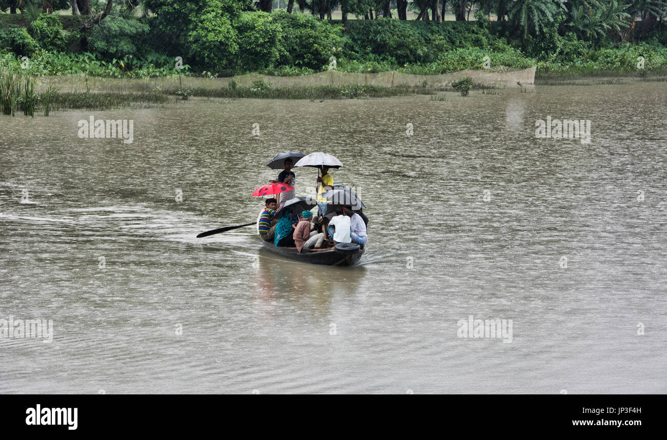 Row boat rain hi-res stock photography and images - Alamy