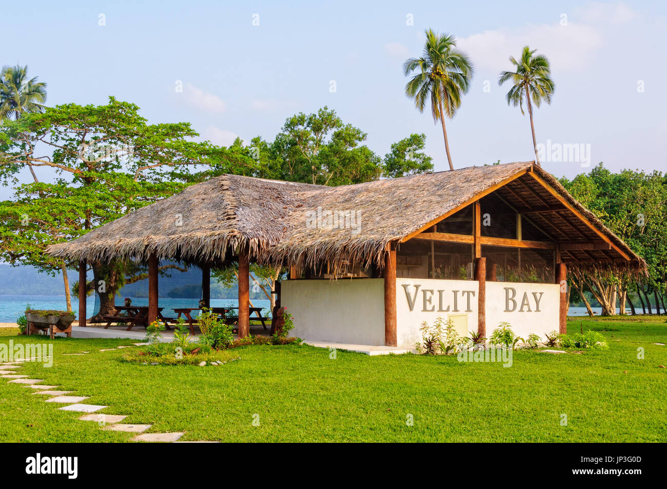 15 Degrees South Beach Bar at the gorgeous Velit Bay - Espiritu Santo ...