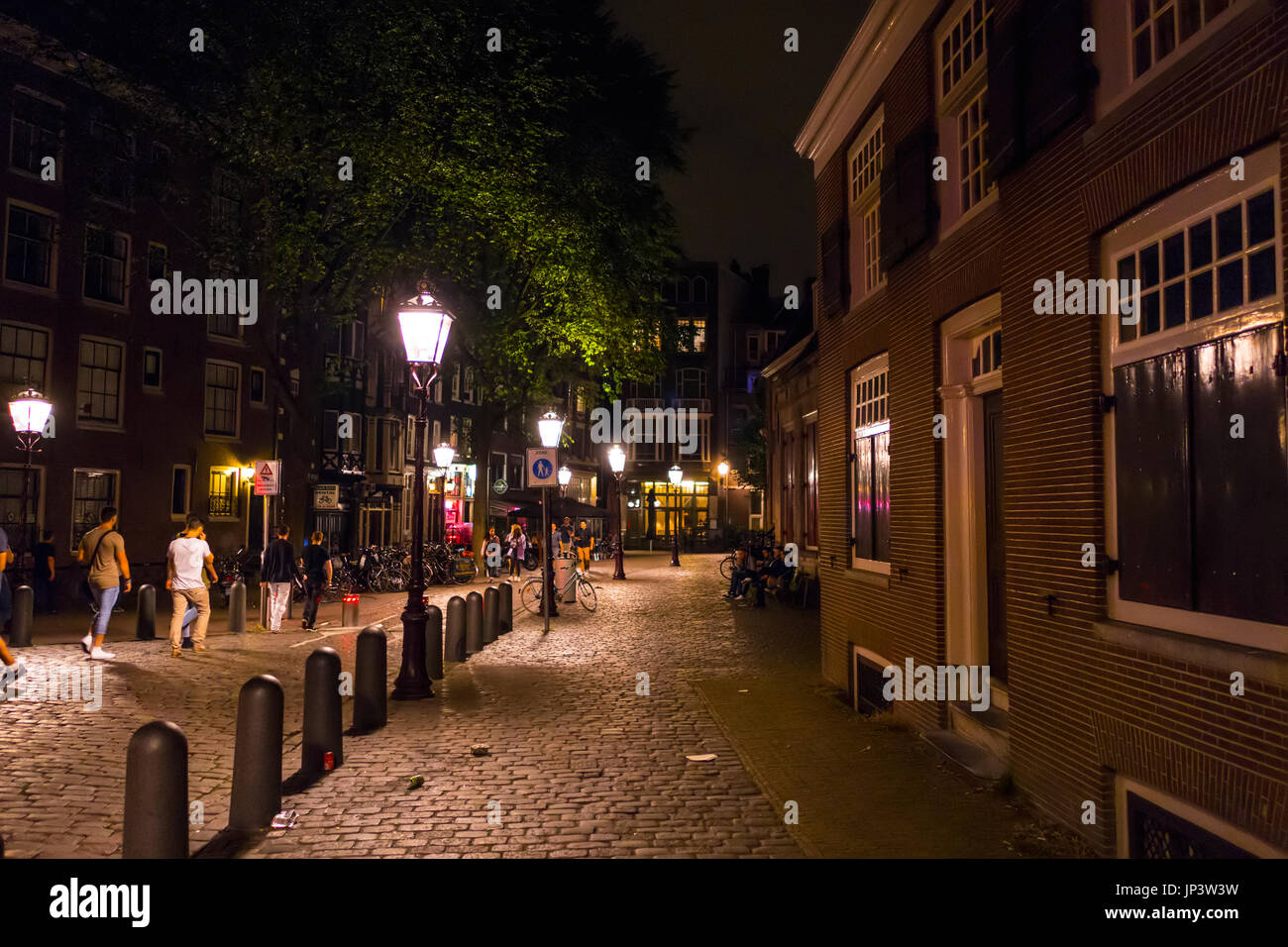 The beautiful small lanes and Sidewalks in the city center of Amsterdam ...