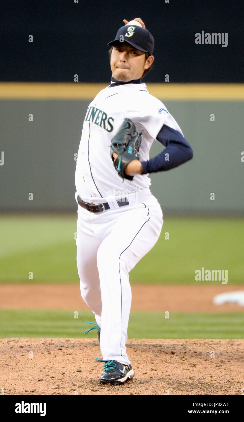 SEATTLE, the United States - Seattle Mariners starter Hisashi Iwakuma ...