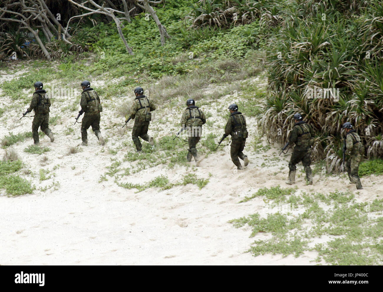 SETOUCHI, Japan - Ground Self-Defense Force personnel trained to ...