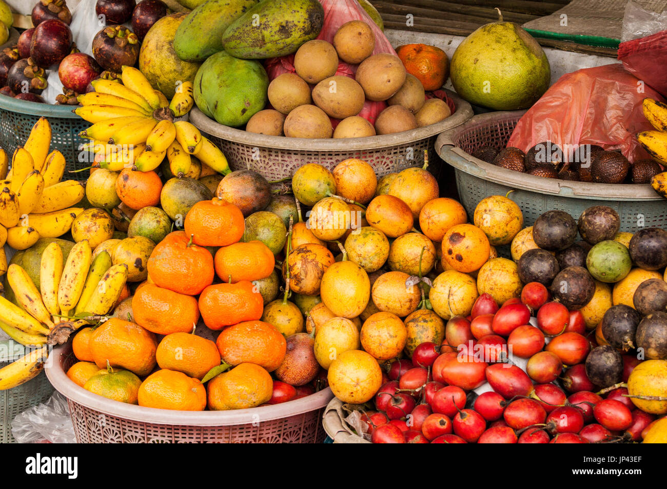 Open longan fruits hi-res stock photography and images - Alamy