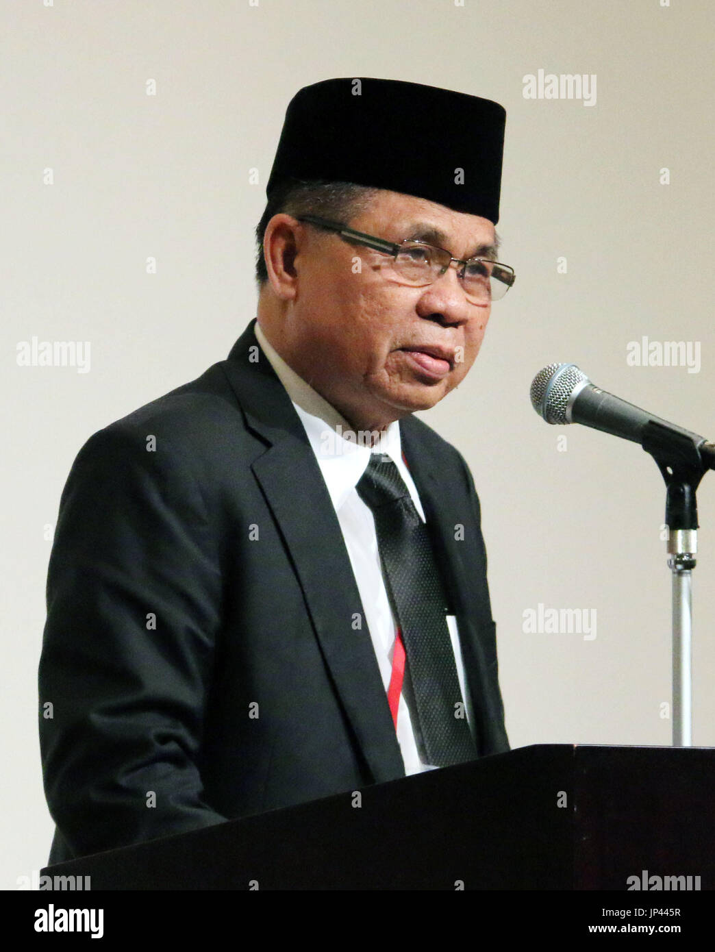 HIROSHIMA, Japan - Al Haj Murad Ebrahim, chairman of the Moro Islamic ...