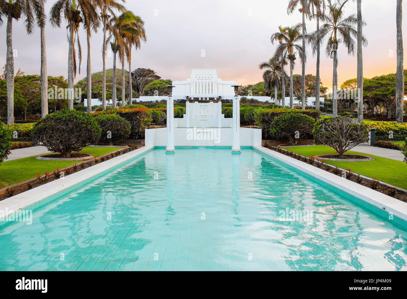 Mormon temple honolulu hi-res stock photography and images - Alamy