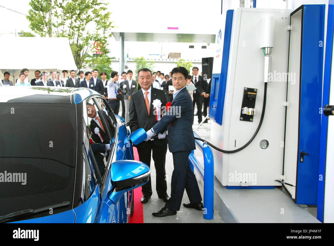 OSAKA, Japan - Iwatani Corp. opens Japan's first commercial hydrogen ...