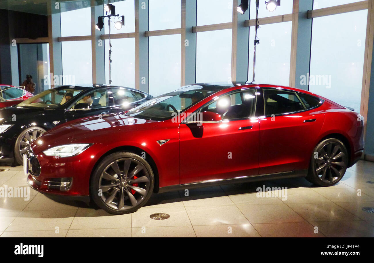 TOKYO, Japan - Tesla Motors Inc.'s first electric-powered "Model S ...