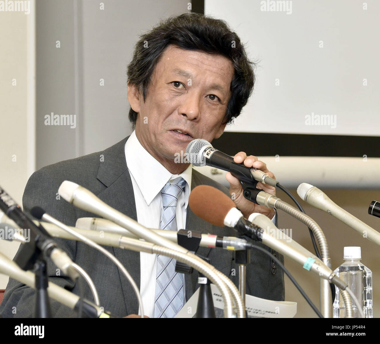 TOKYO, Japan - Hitoshi Niwa, a researcher at the Riken research ...
