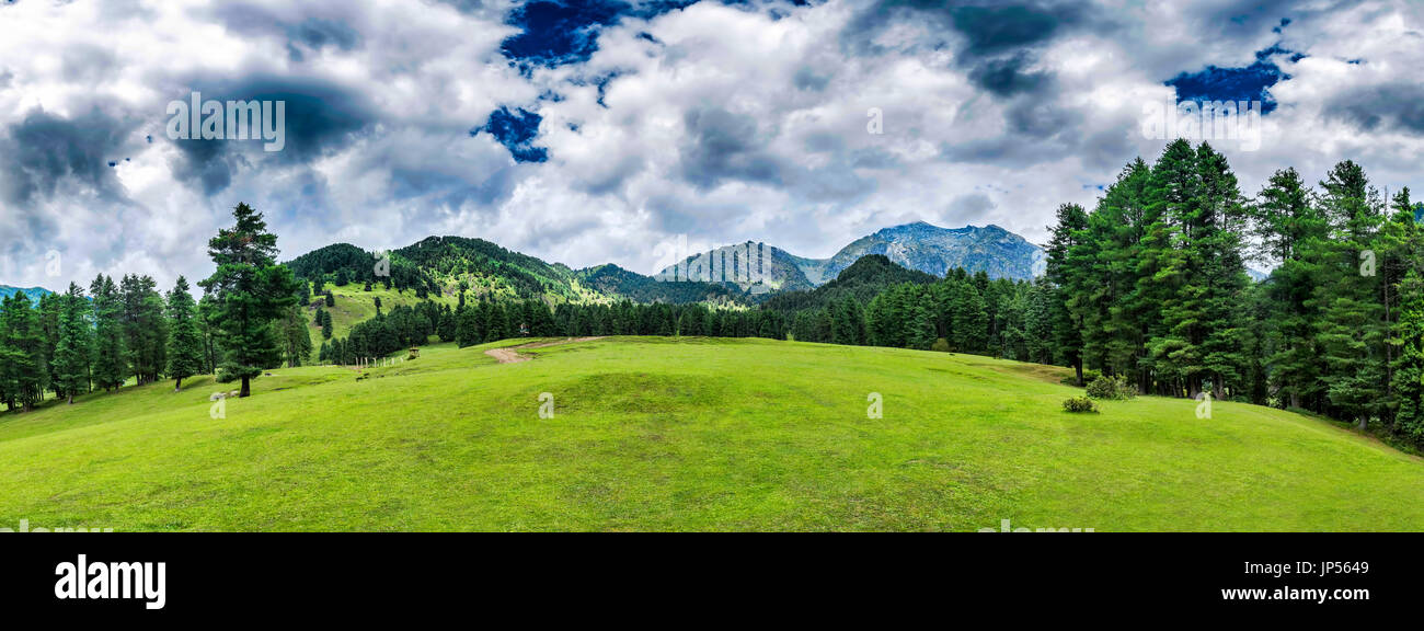 The breathtakingly beautiful panoramic landscape in Jammu & Kashmir ...