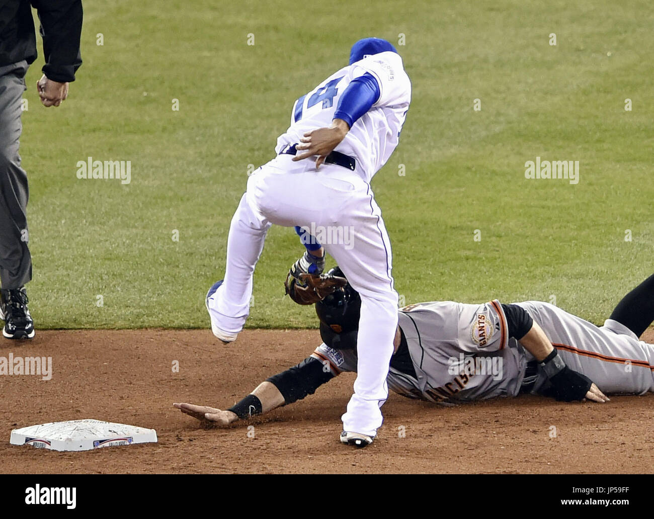 KANSAS CITY, United States - The San Francisco Giants' Brandon Belt is ...