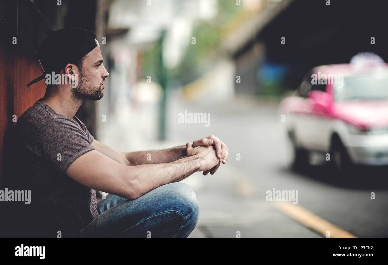 Crouching exterior hi-res stock photography and images - Alamy