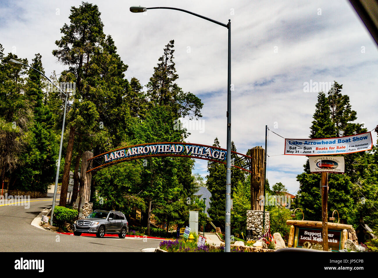 Lake Arrowhead Village in Southern California USA Stock Photo - Alamy