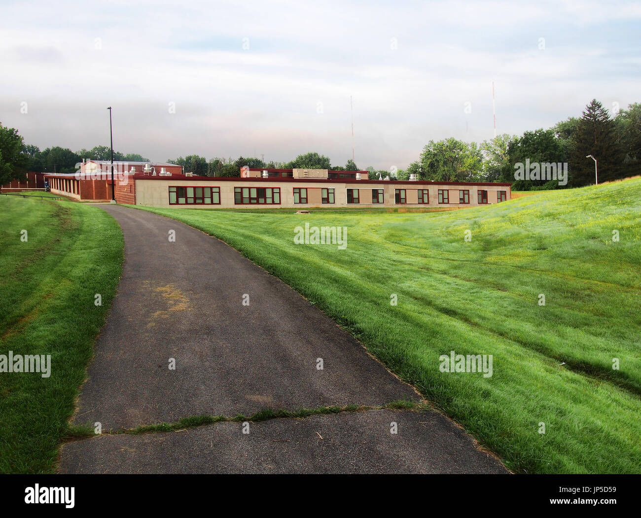 path to an elementary school Stock Photo - Alamy