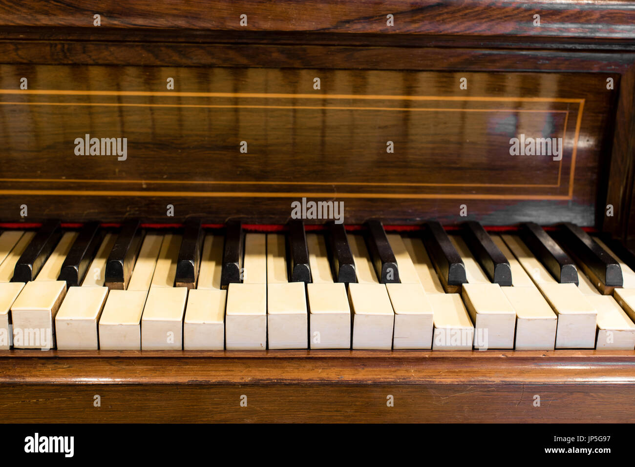 Broken keyboard hi-res stock photography and images - Alamy