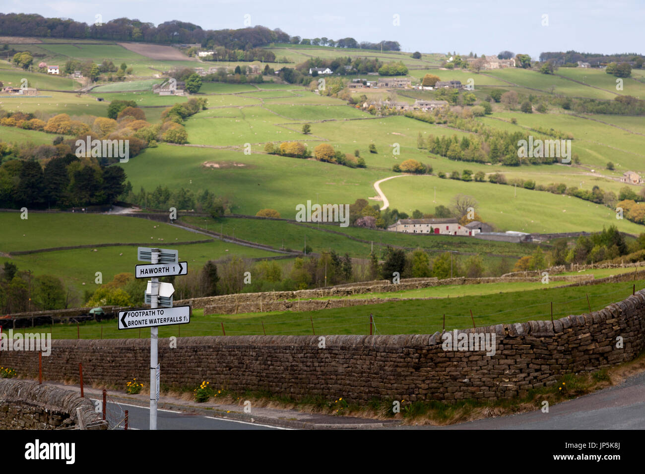 Stanbury yorkshire hi-res stock photography and images - Alamy