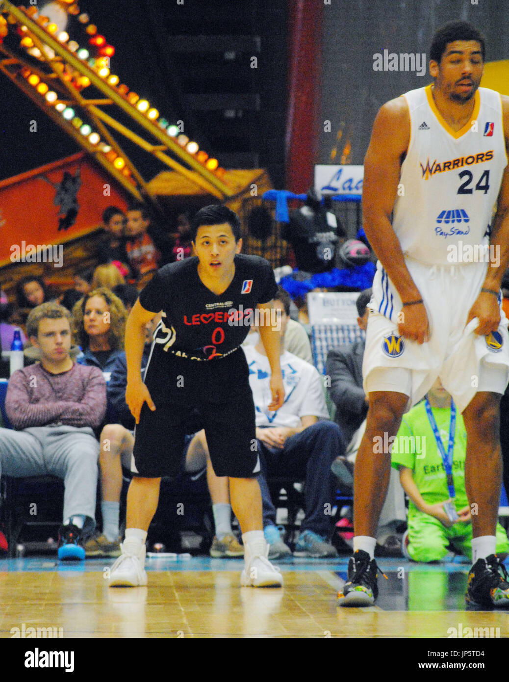 FRISCO, United States - Japanese basketball player Yuki Togashi (L) of ...