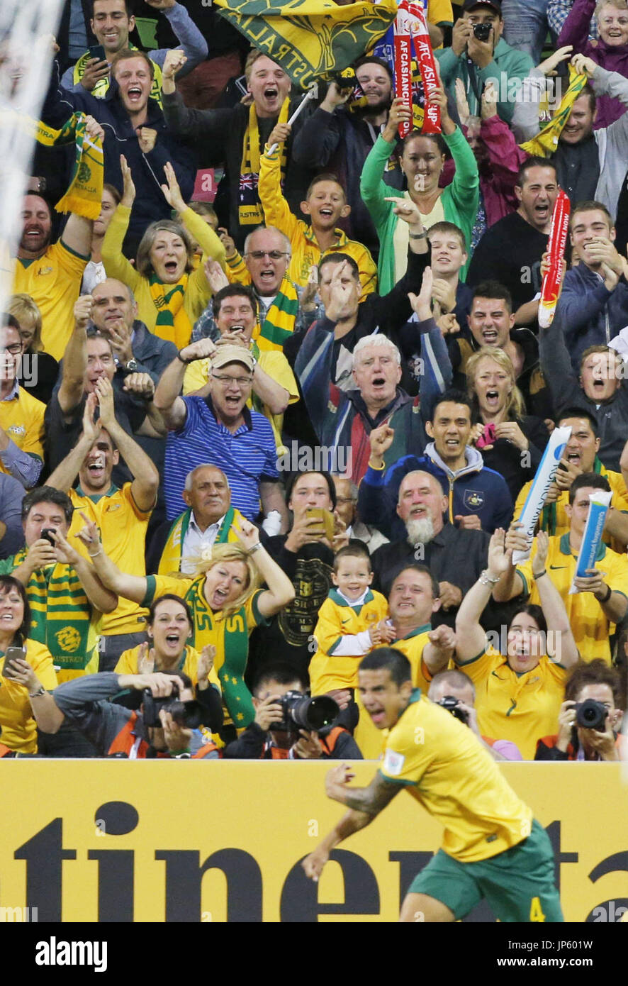 MELBOURNE, Australia - Australian supporters express joy as Tim Cahill ...