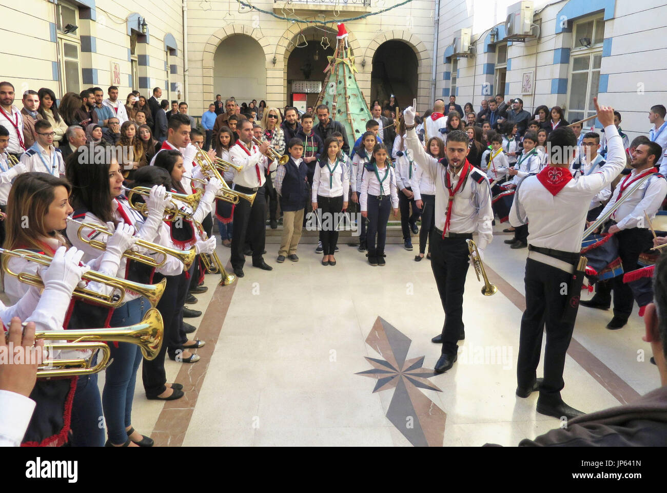 Syria marching hi-res stock photography and images - Alamy
