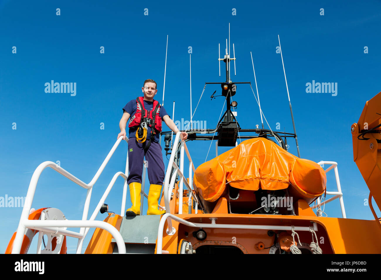 Rnli lifeboat crew member hi-res stock photography and images - Alamy
