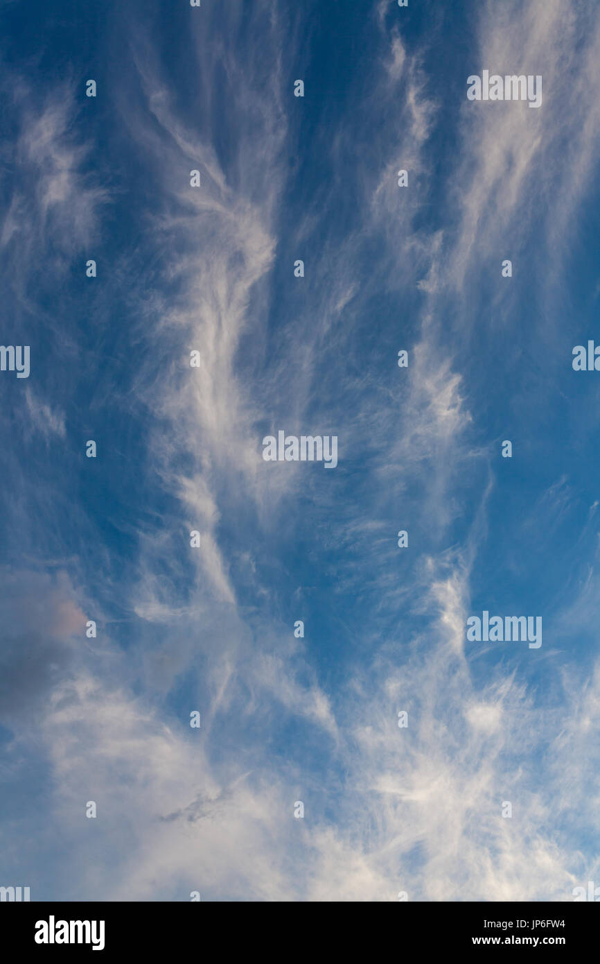 Long cirrus clouds skyscape hi-res stock photography and images - Alamy