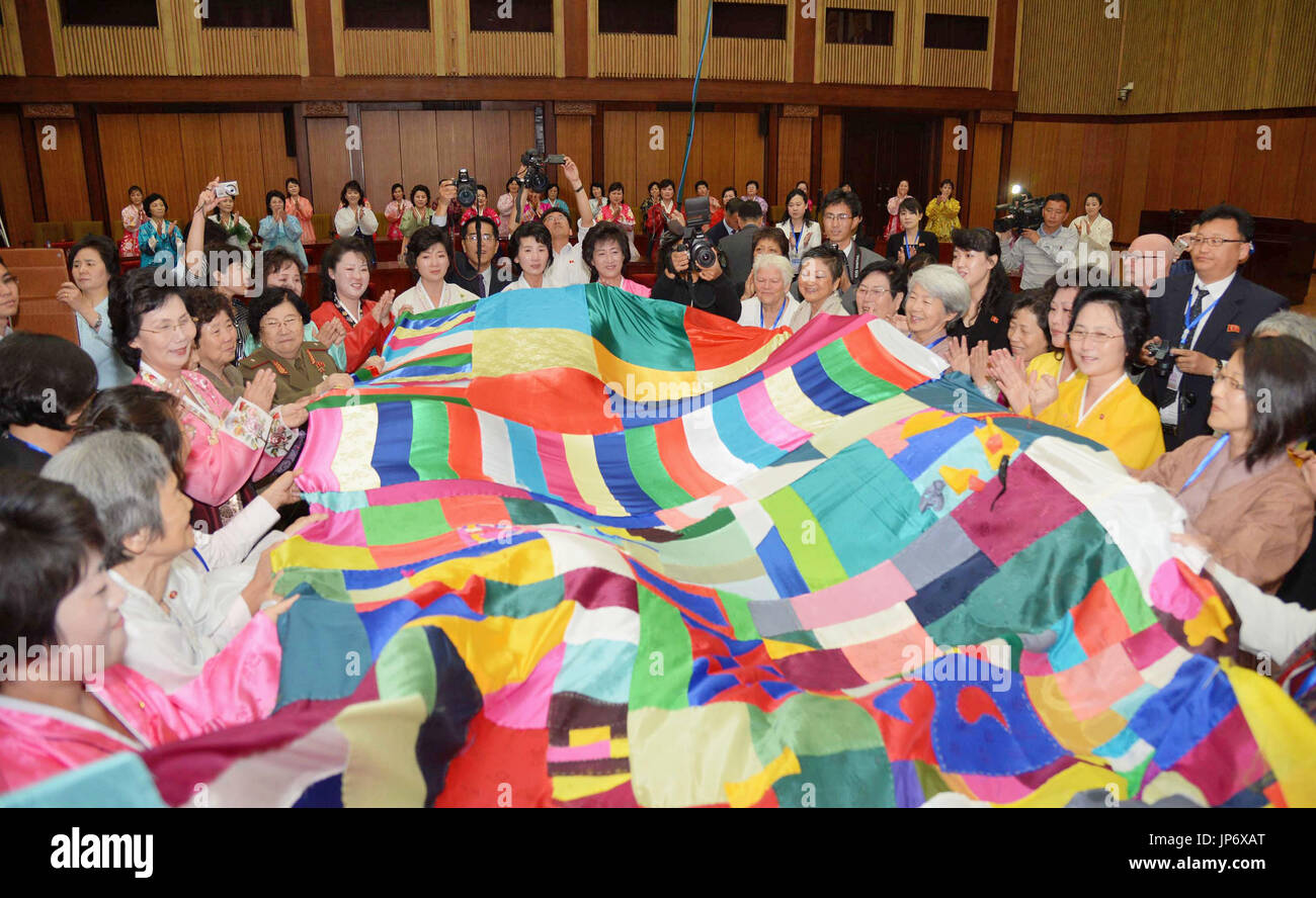 Female peace activists from around the world meet with North Korean ...