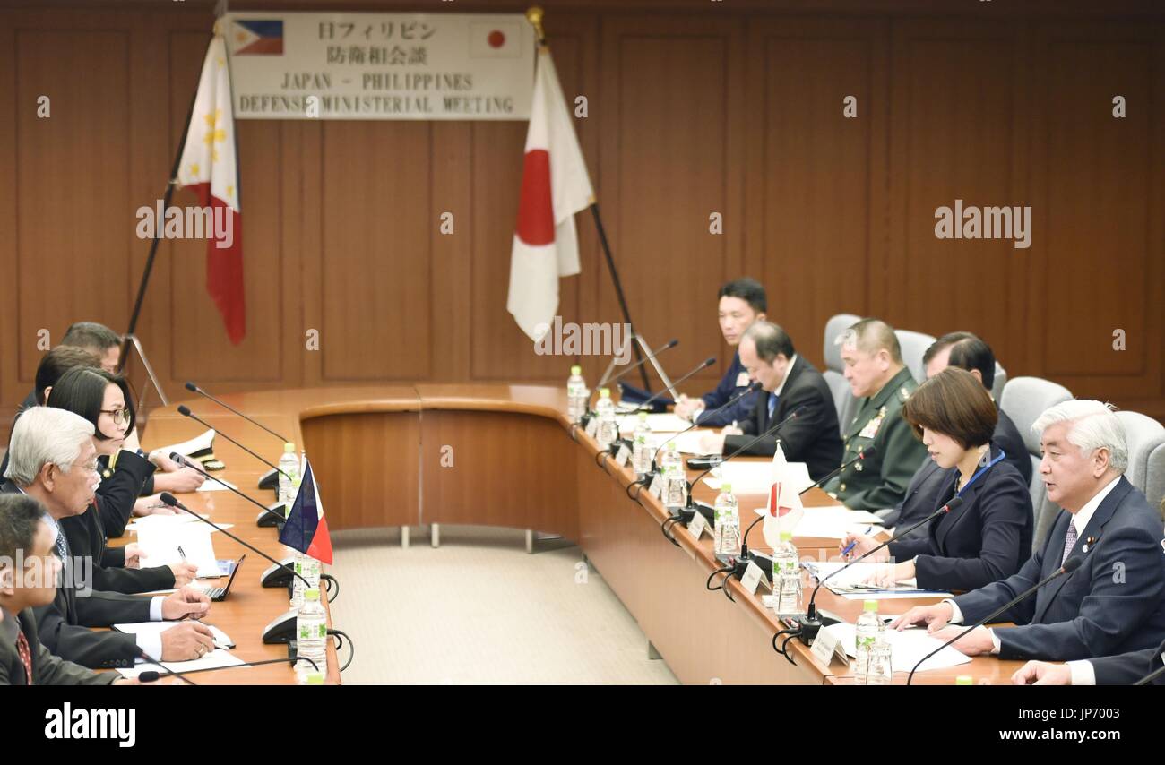 Japanese Defense Minister Gen Nakatani (extreme R) and his Philippine ...
