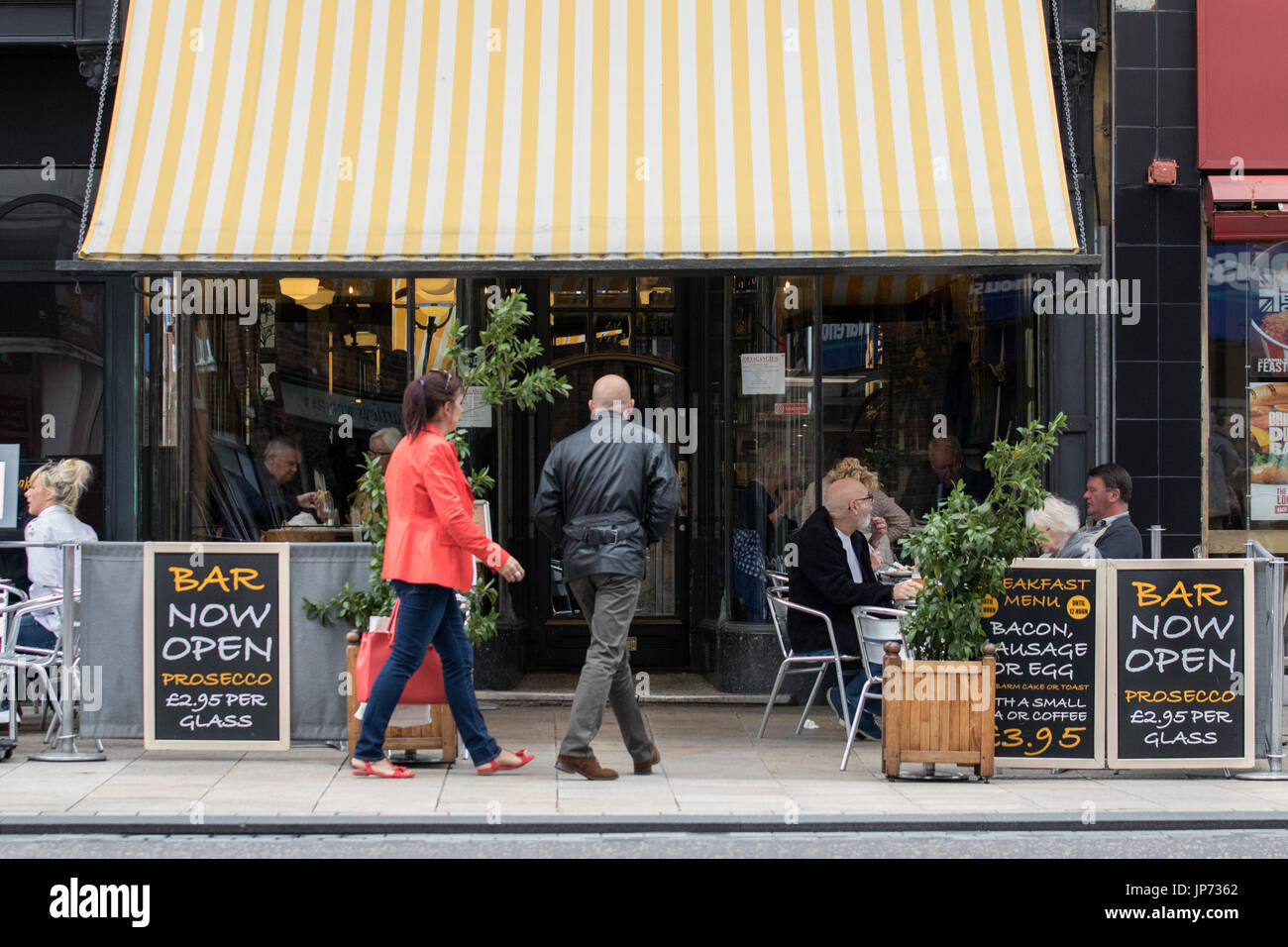 Al fresco restaurant restaurants cafe cafes sidewalk outside outdoors ...