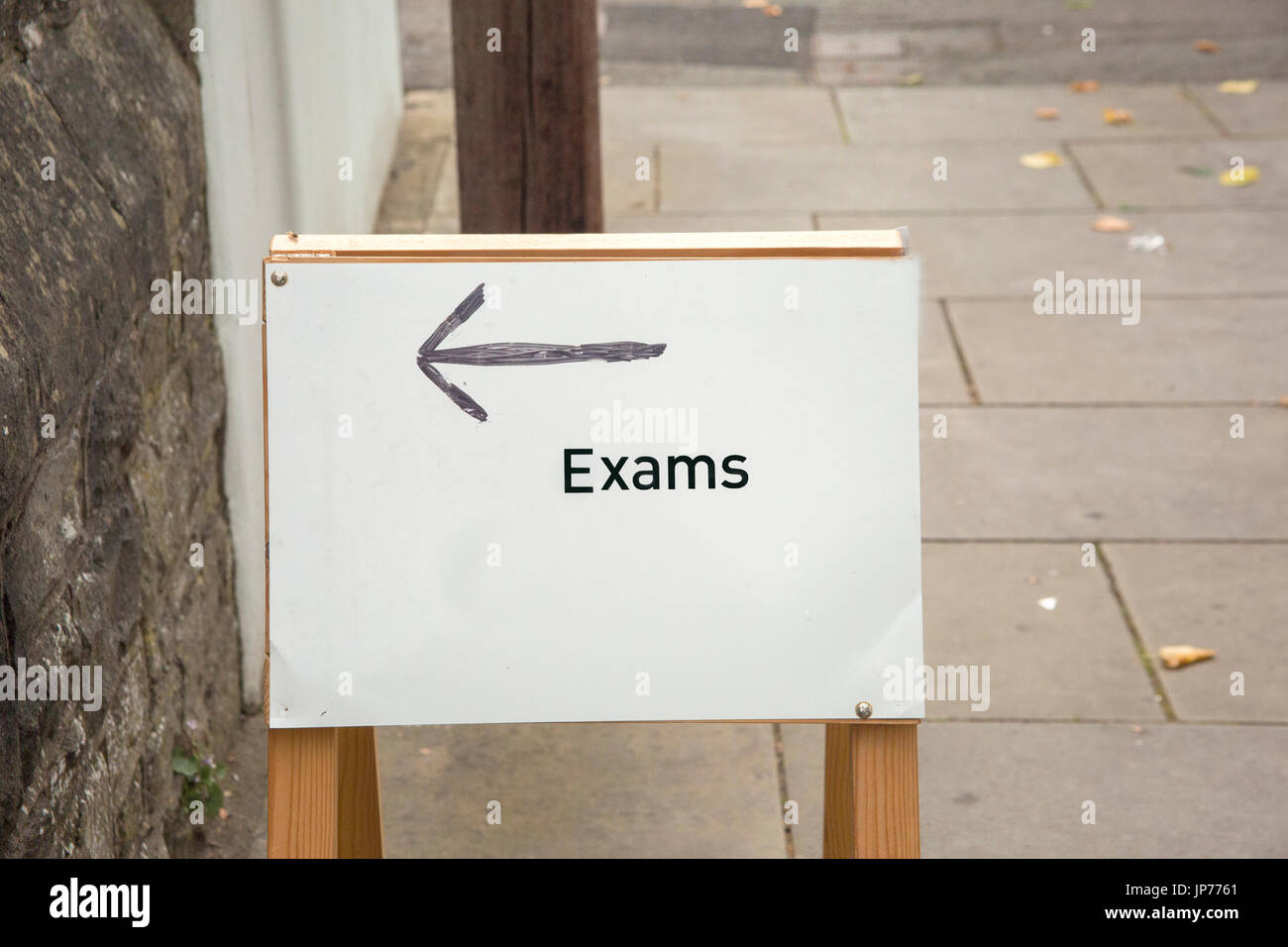 Notice direction board hi-res stock photography and images - Alamy