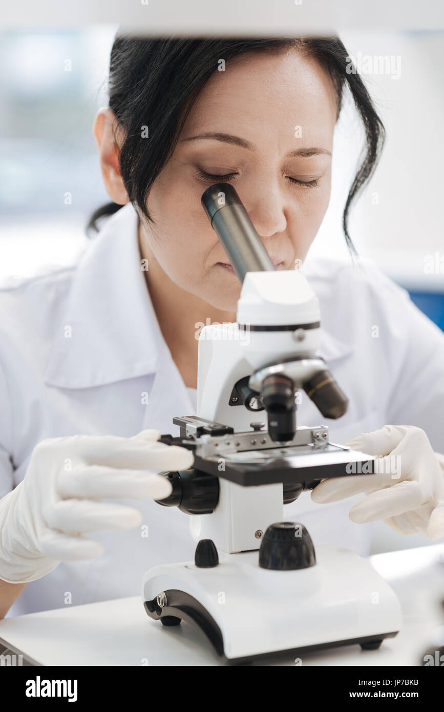 Microbiologist microscope hi-res stock photography and images - Alamy