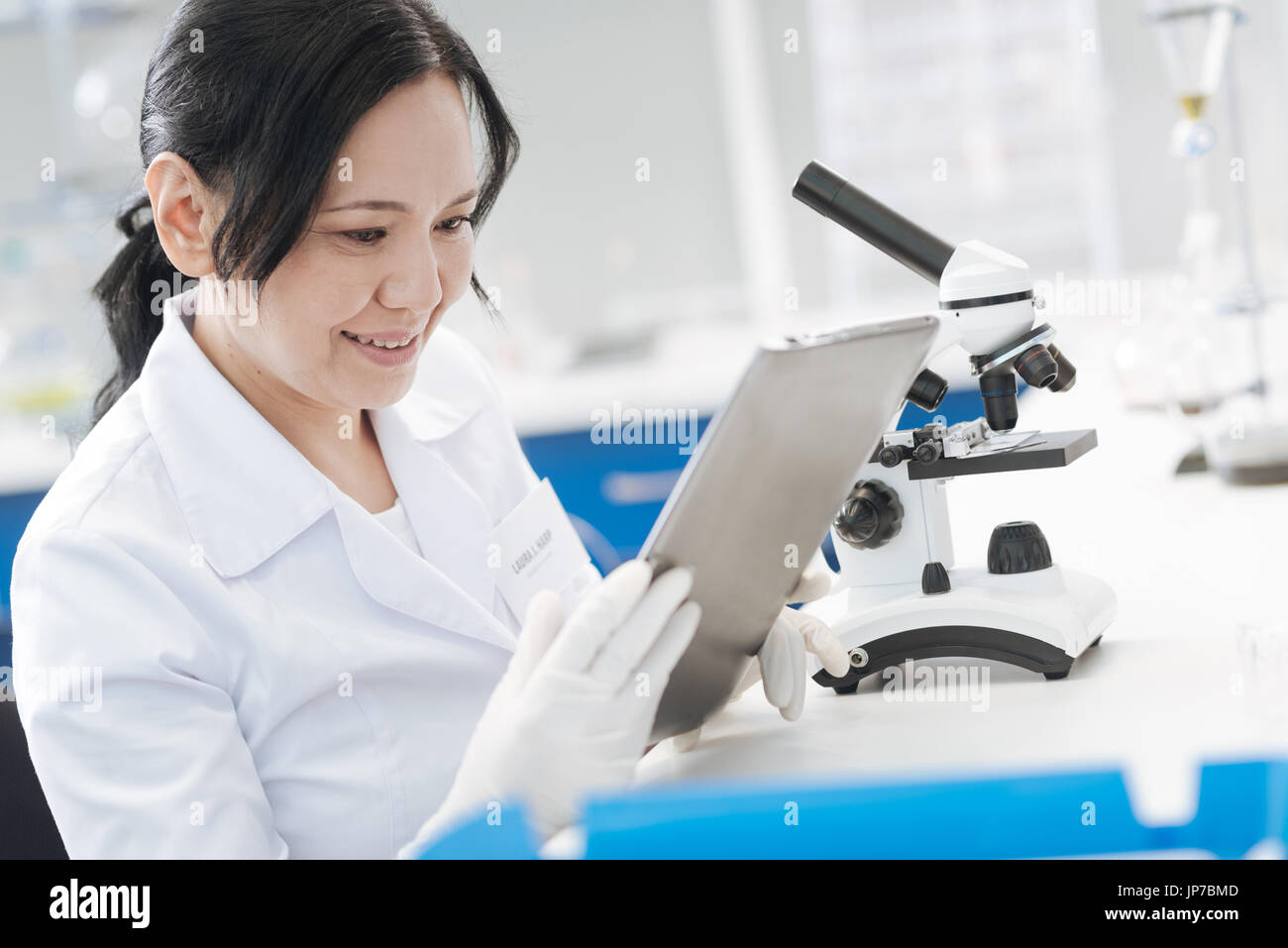 Tablet device lab research hi-res stock photography and images - Alamy