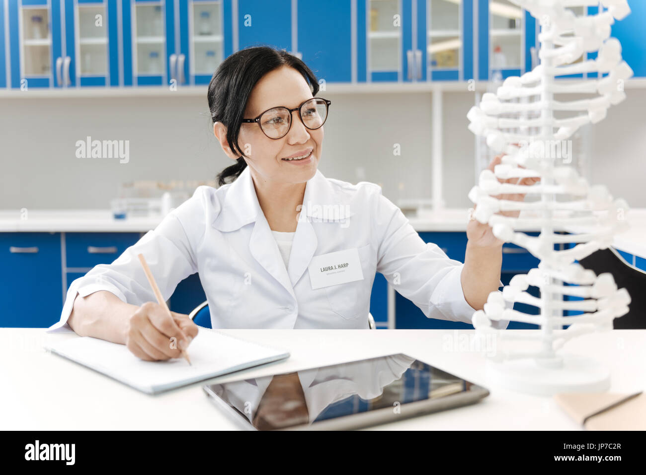 Digital notes observation hi-res stock photography and images - Alamy