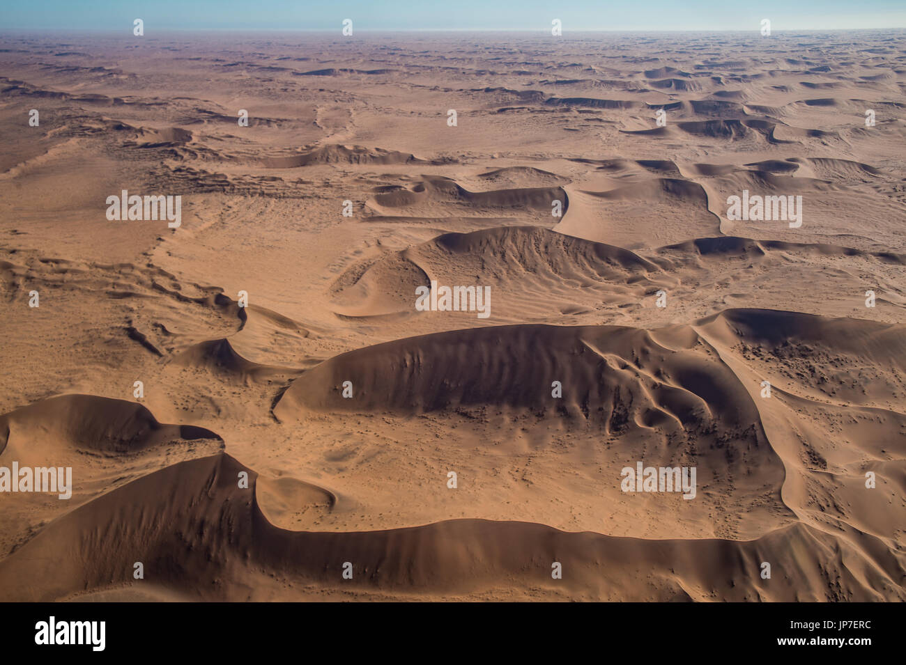 Desert view from airplane hi-res stock photography and images - Alamy