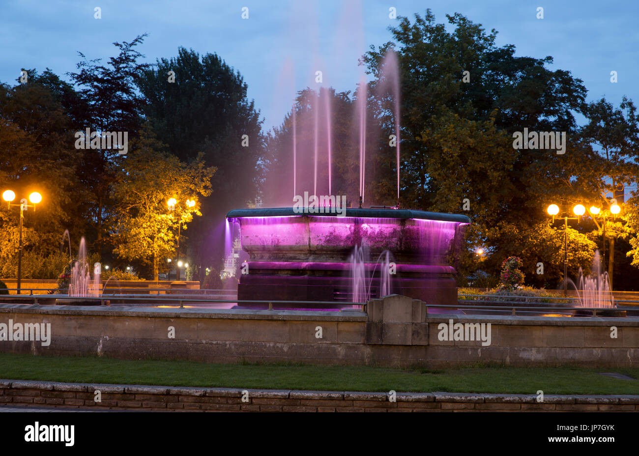 Hull at night Stock Photo - Alamy