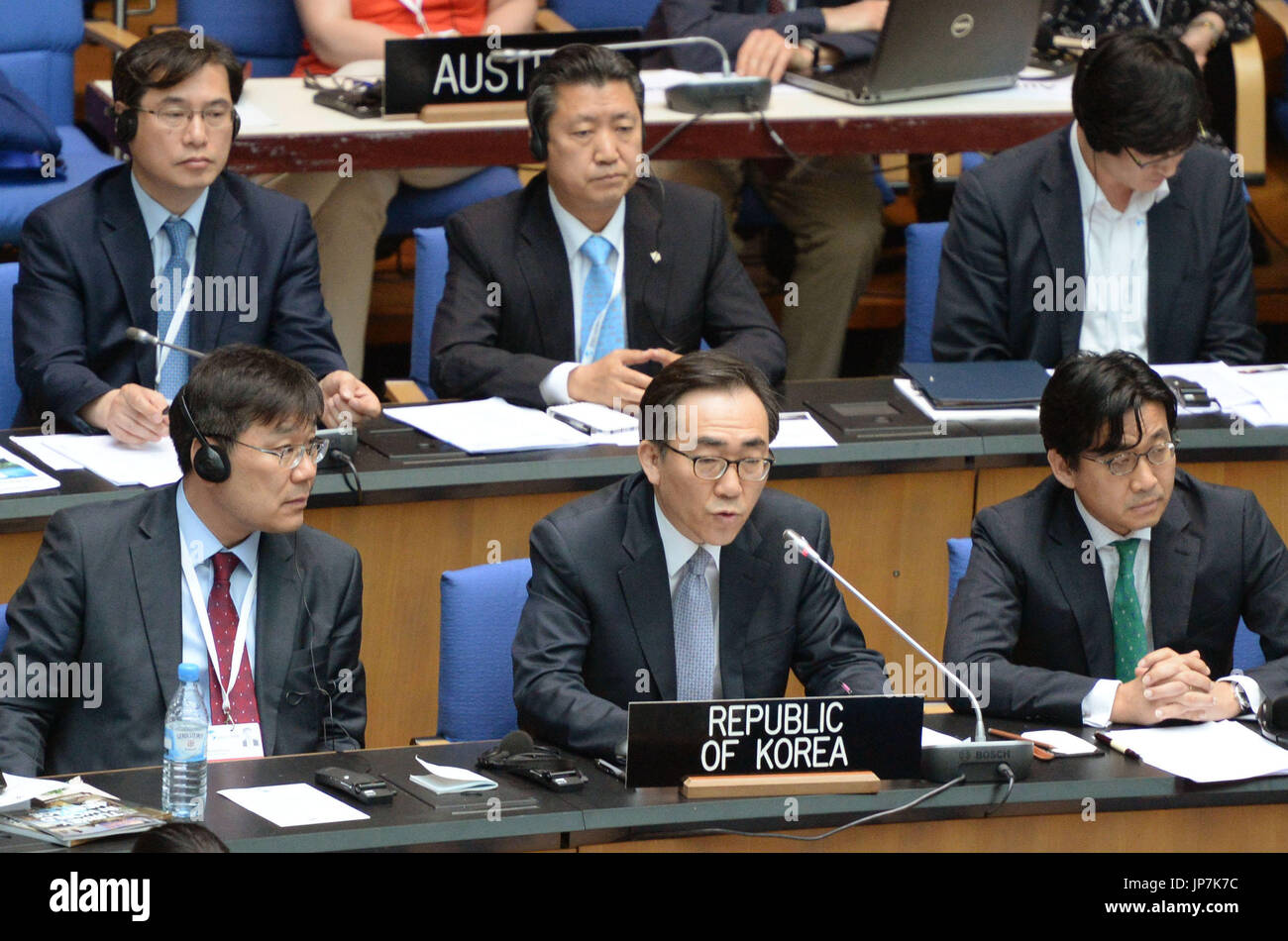 Cho Tae Yul (C on front row), South Korea's second vice foreign ...