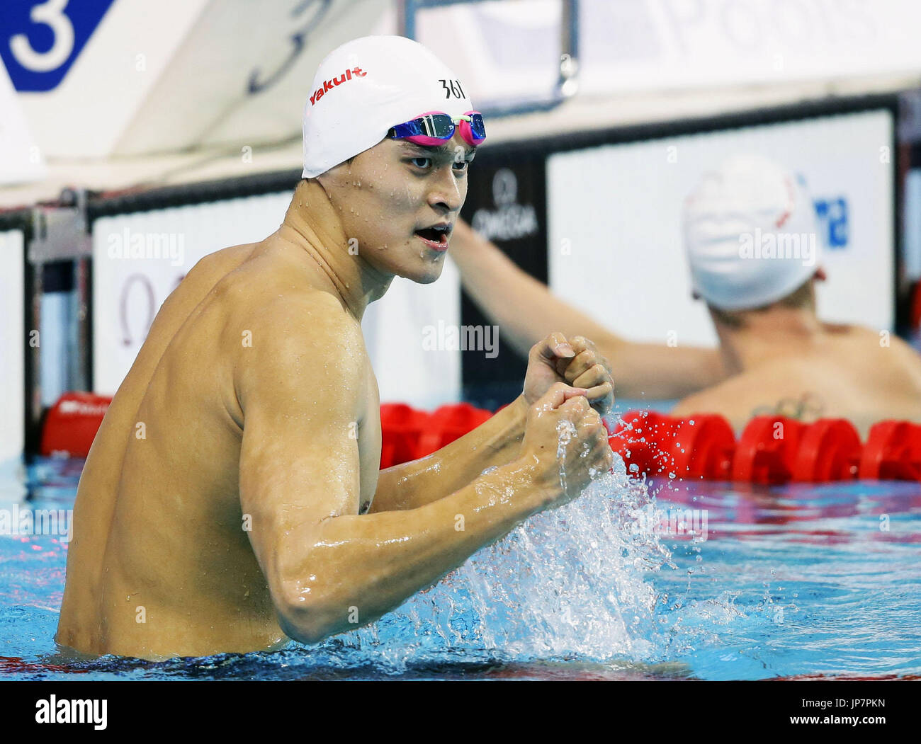 Chinese swimmer Sun Yang celebrates after winning the 400-meter ...