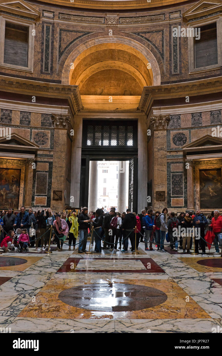 Inside the pantheon hi-res stock photography and images - Alamy