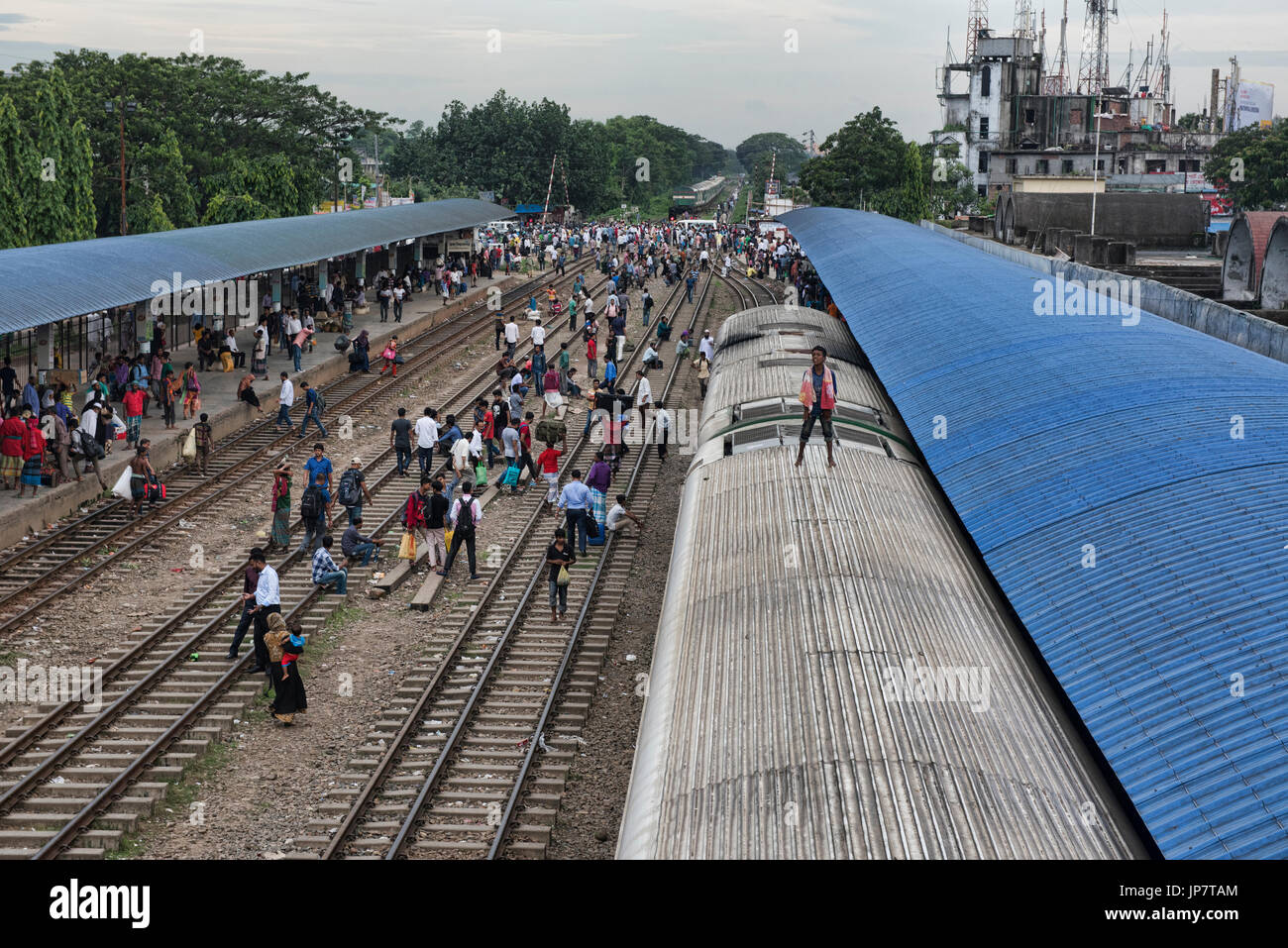 Bangladesh rail station hi-res stock photography and images - Alamy